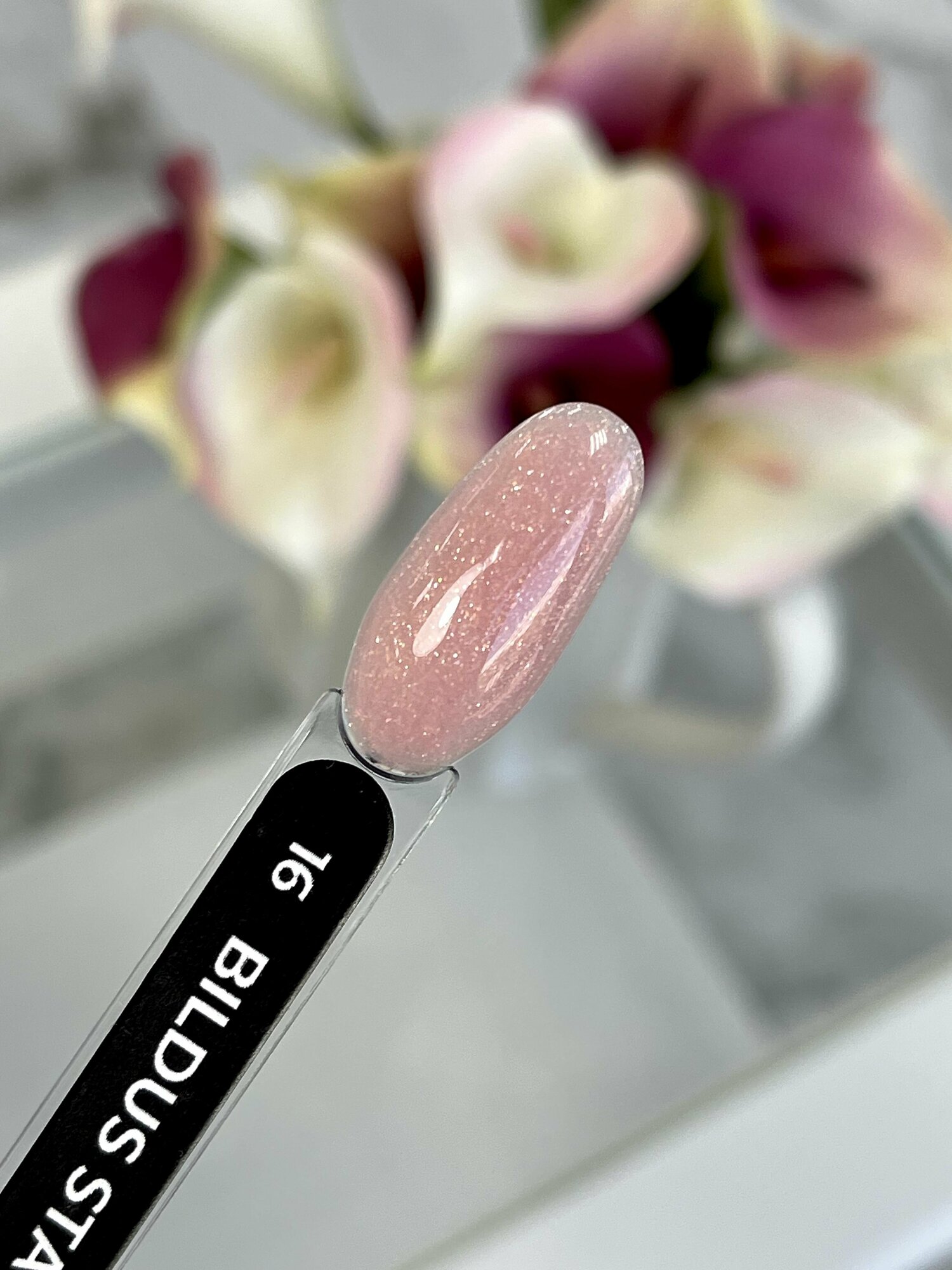 Bildus star Gel. Гель для наращивания, моделирования ногтей. Оттенок 16.