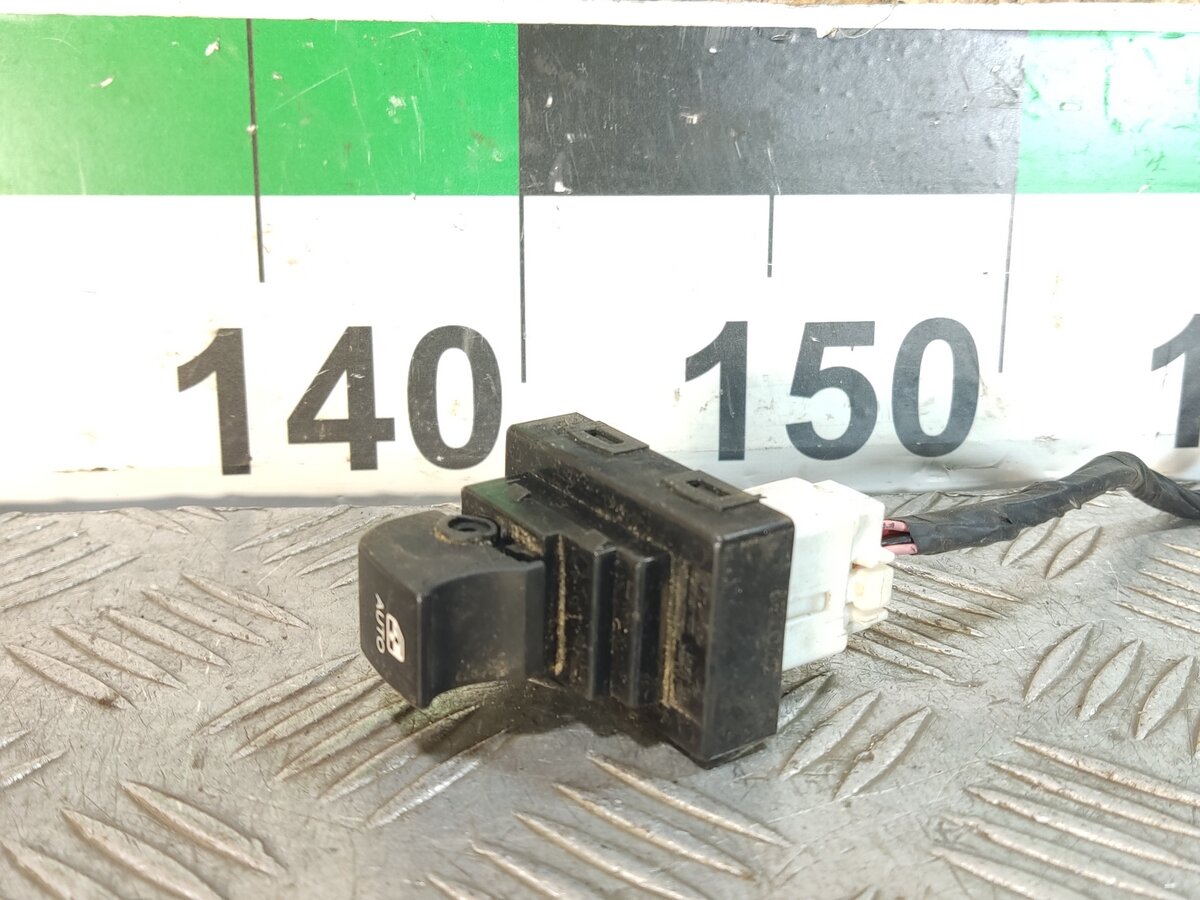 Кнопка стеклоподъемника KIA Ceed 2007-2012 935751Р100