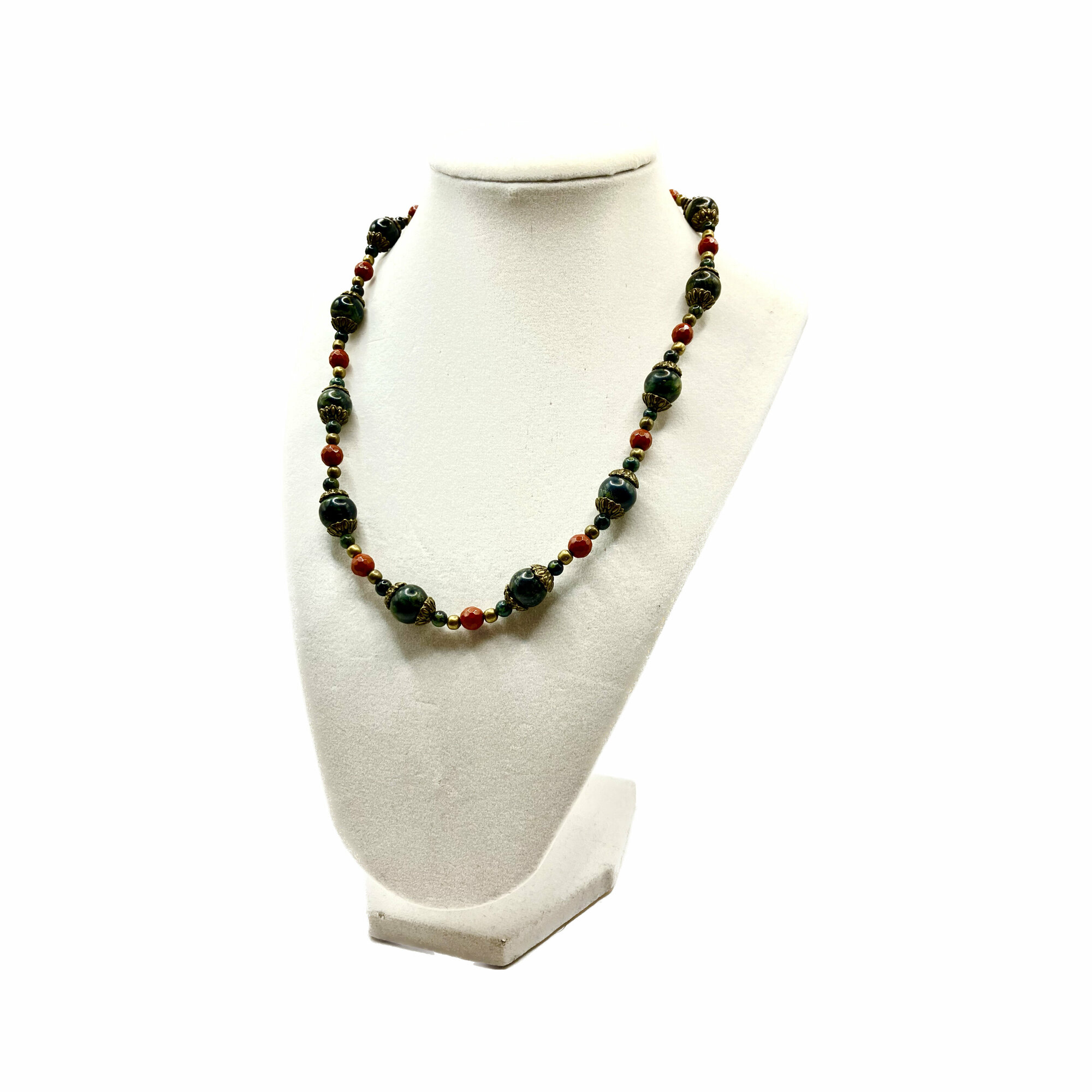 Колье, яшма