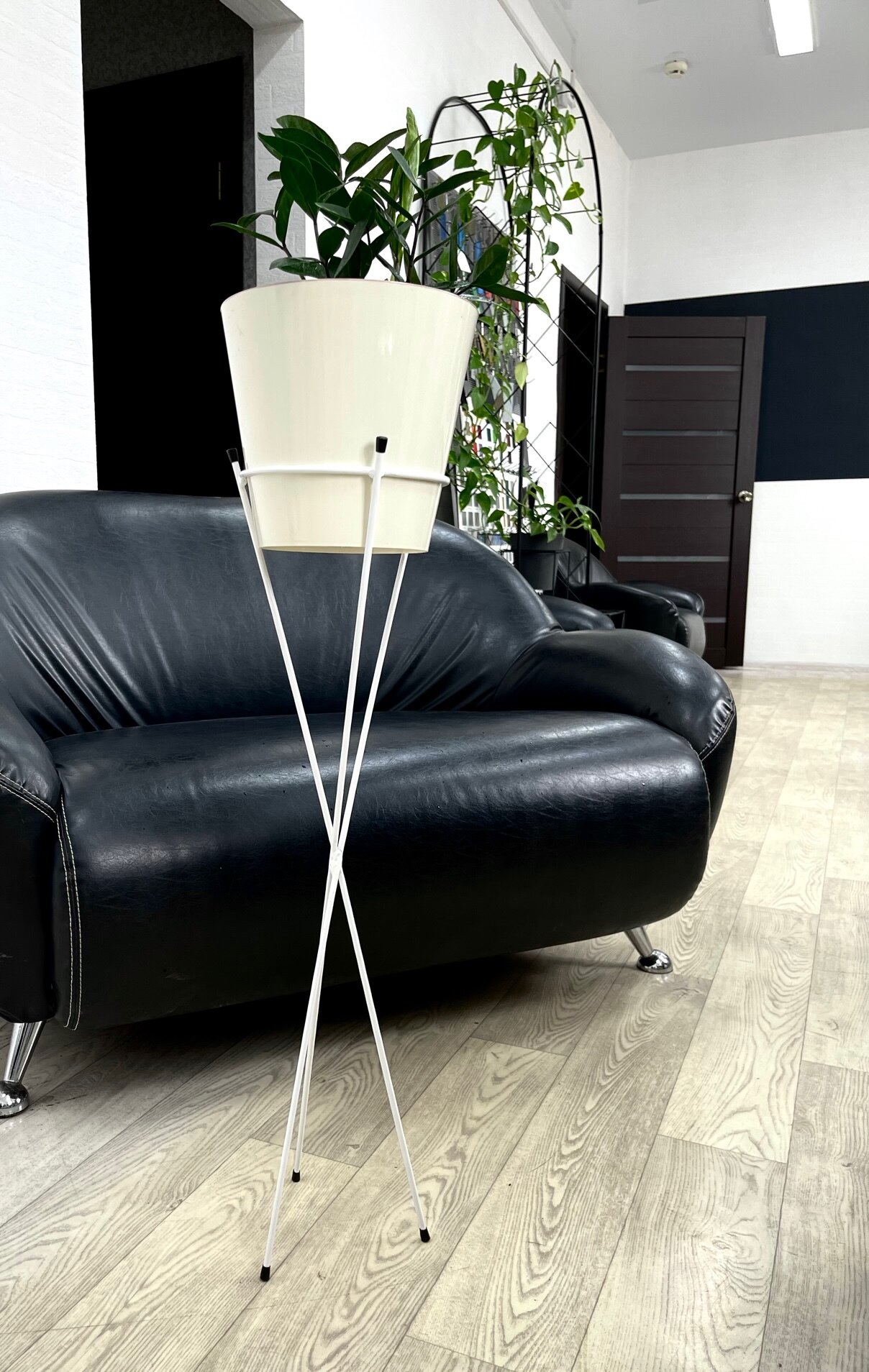 Стойка под цветы "Конус" лофт