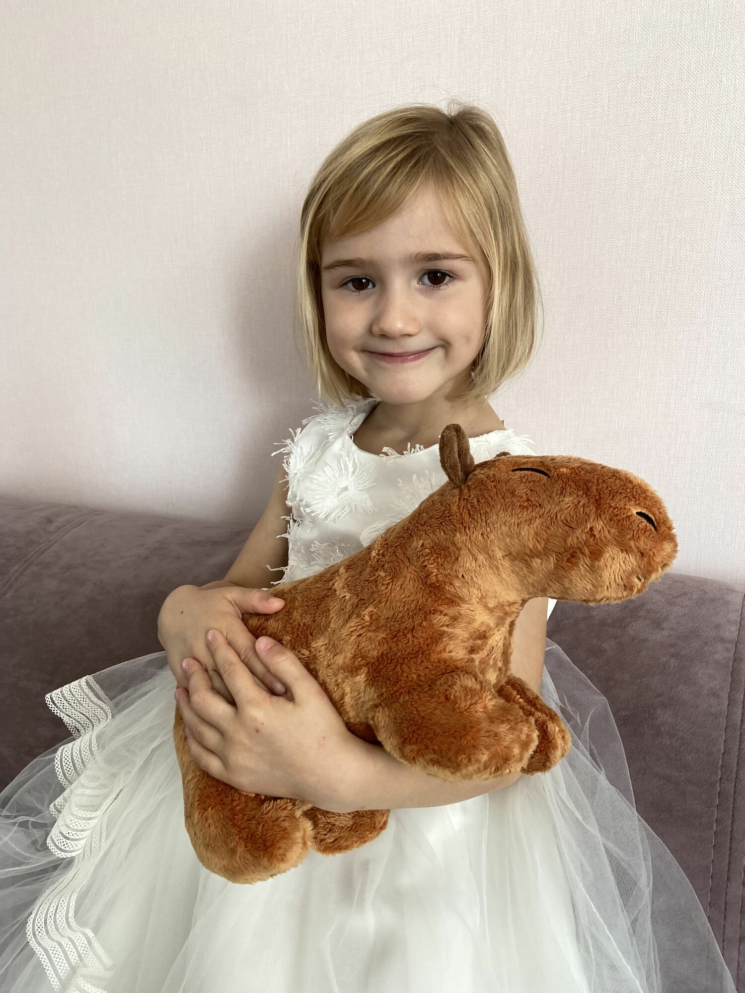 Мягкая игрушка Капибара 33 см это милое животное-мем из тик-тока для детей: девочки, мальчика, школьника. Можно использовать для смешных фото. В подарок брелок на день рождения, 8 марта, 23 февраля