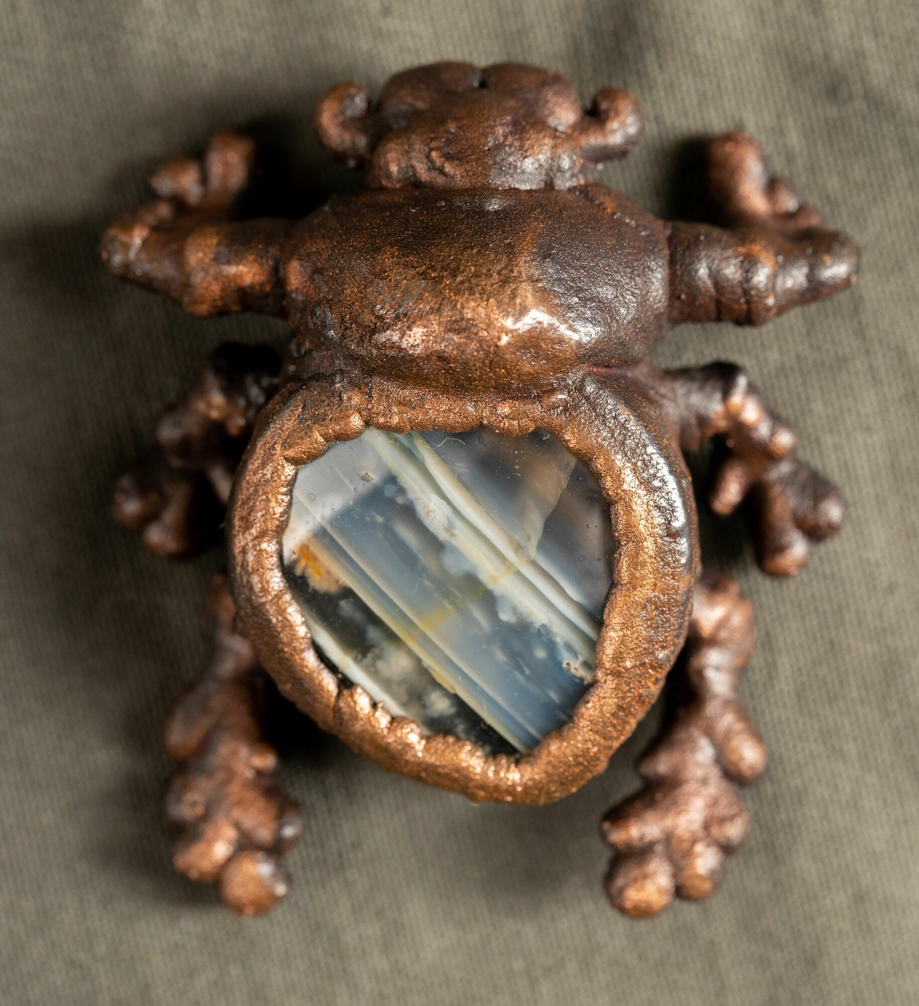 Брошь, агат