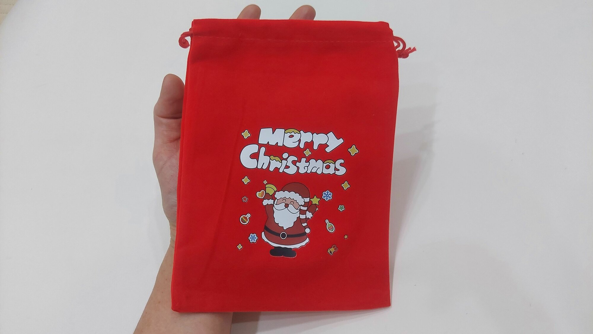 Мешочек бархатный для подарков с завязками, размер 15х20см, 1 шт. красный/ Дед мороз