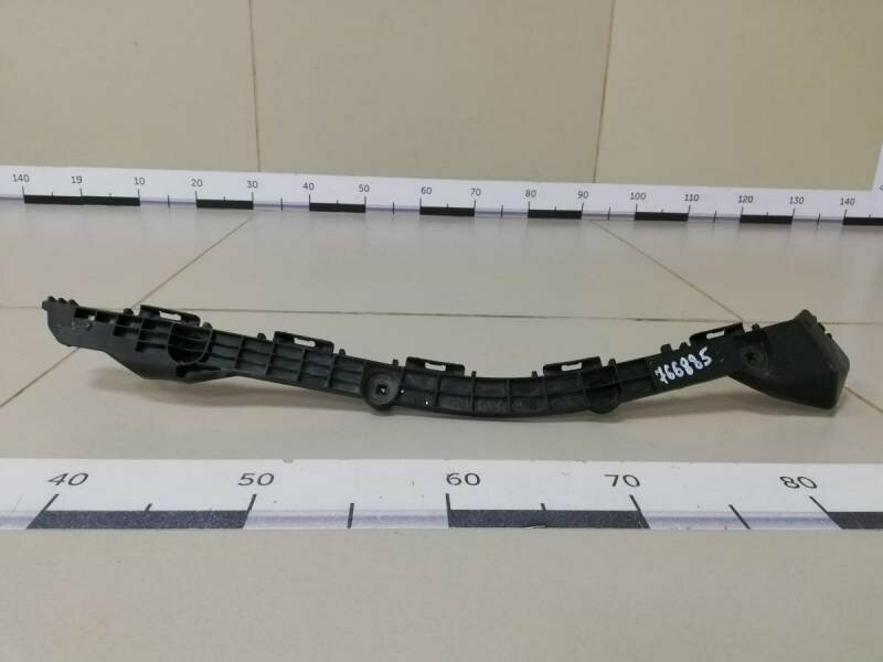 Направляющая заднего бампера левая Toyota Corolla E180 2013 кат.номер: 5257602120