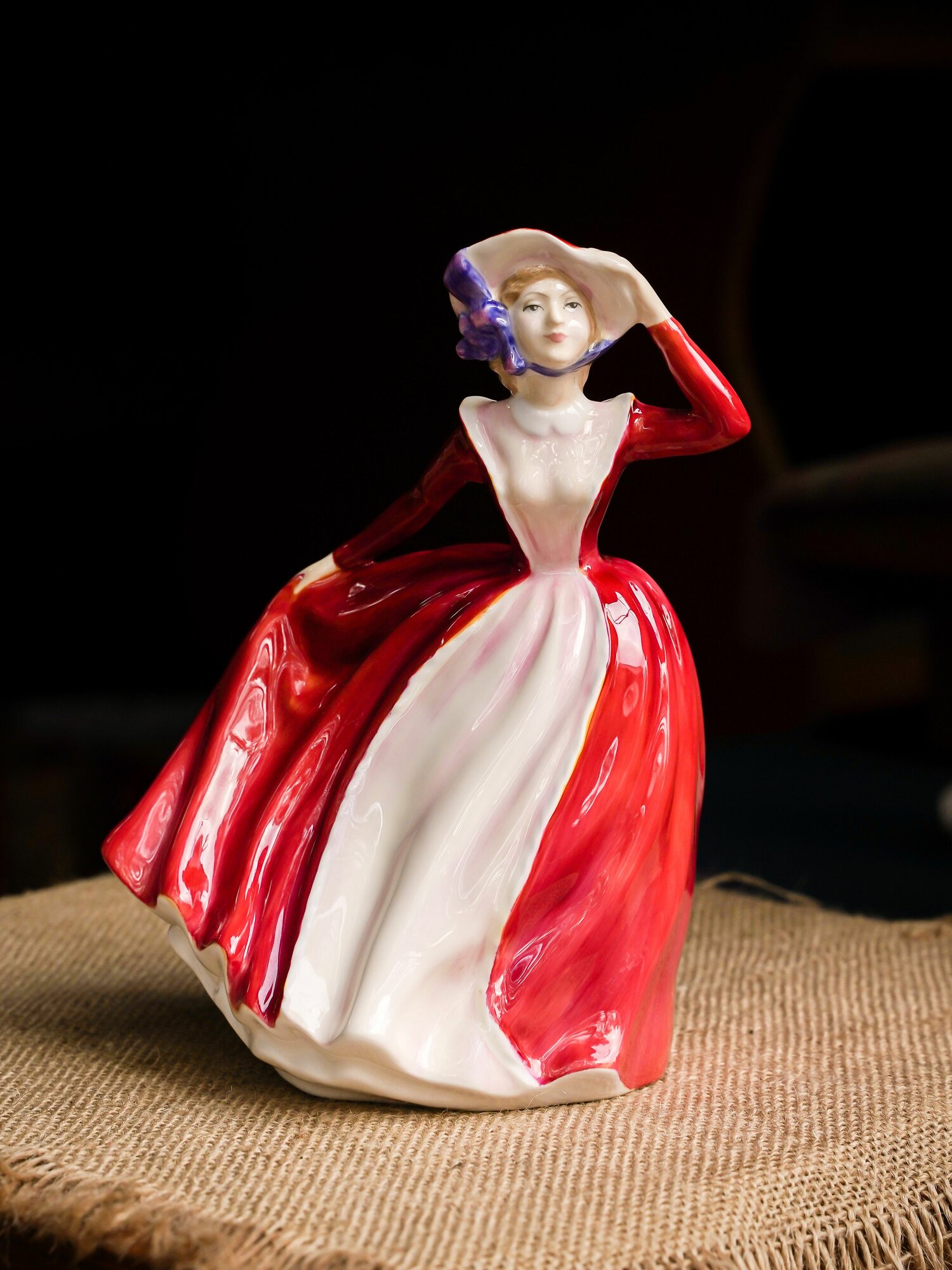 Статуэтка Royal Doulton Peggy Davies "Lady Mary", 1997, фарфор, ручная роспись