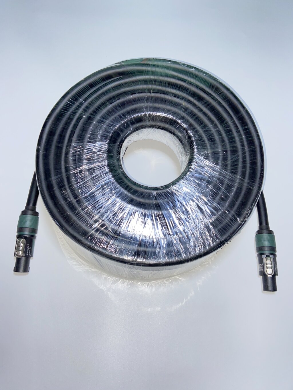 YES-SP002NE-30m Кабель акустический с разъёмами Neutrik Speakon, 30м, YES