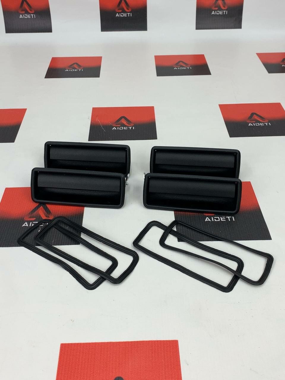 Ручки дверей наружные черные, металлические в сборе с прокладками Для 2107,2105,2104 комплект 4 шт