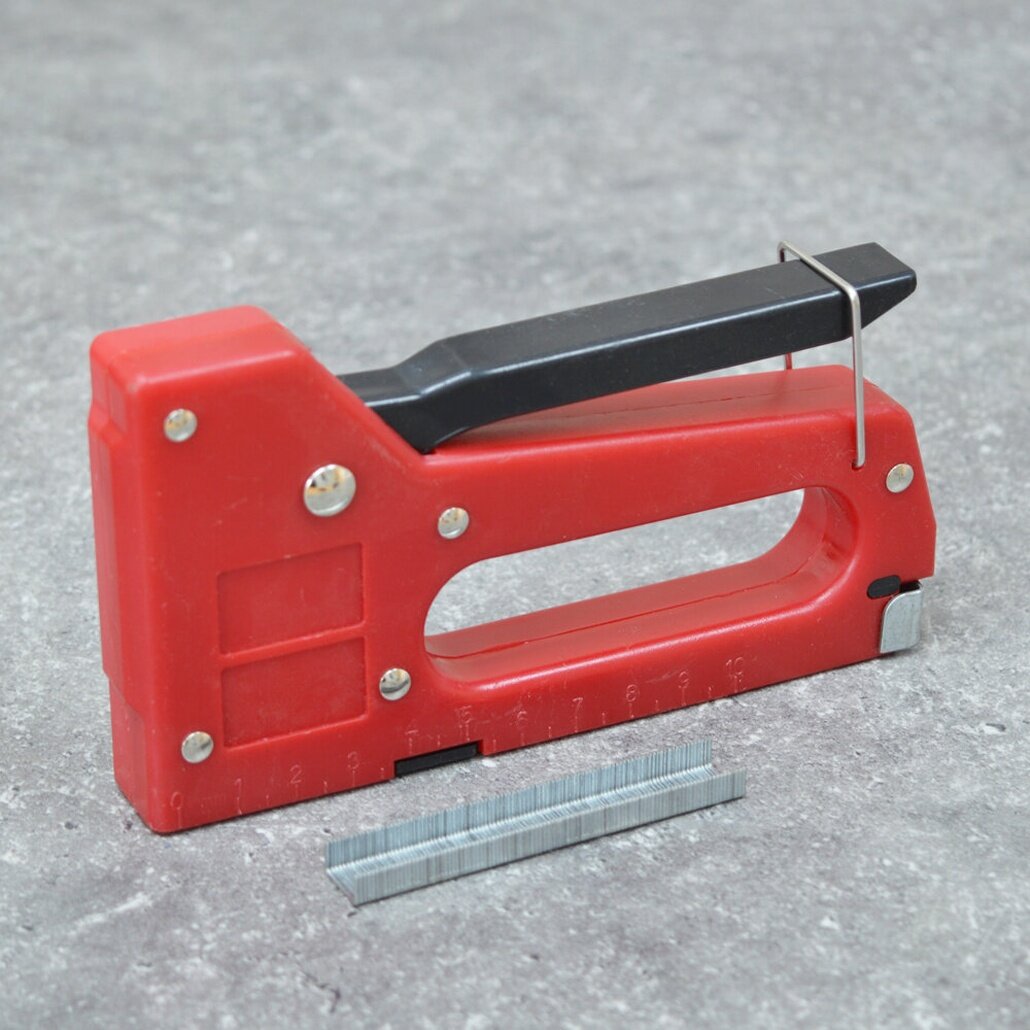 Степлер строительный, пластик с металлическими скобами, 15 см, для крепежа