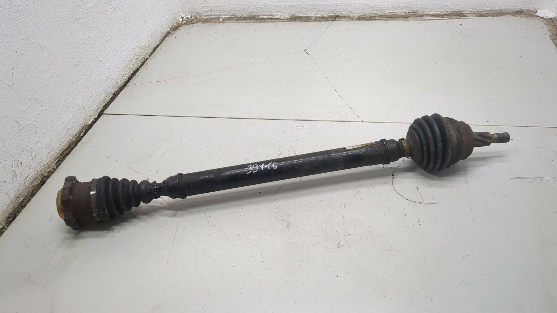 Полуось (вал, шрус) правая передняя Volkswagen Golf 4 Б/У