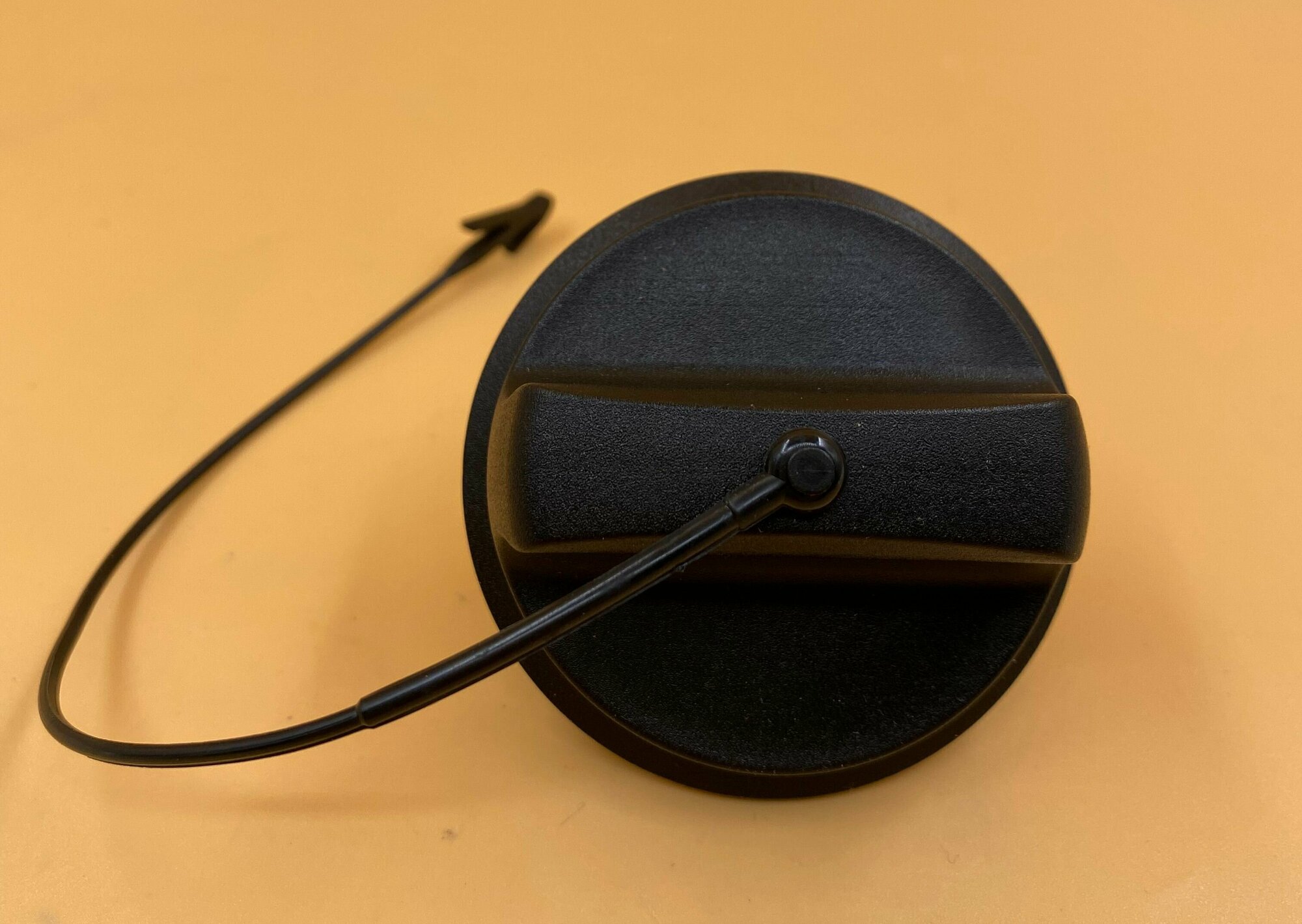 Крышка топливного бака LADA Largus, Xray, Vesta; RENAULT Logan