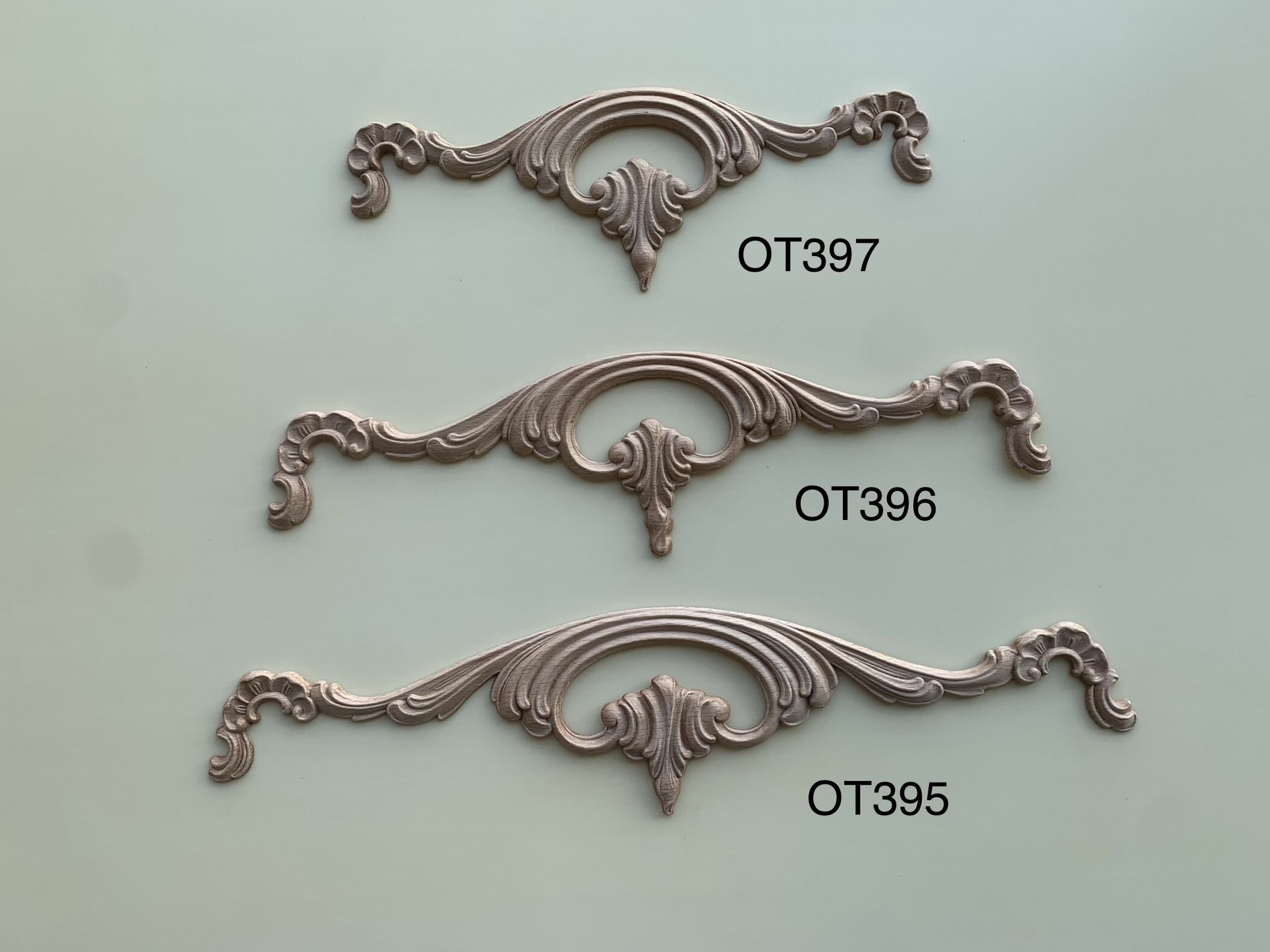 Резной декор OT396 из массива дерева 365 x 97 x 6 (мм)