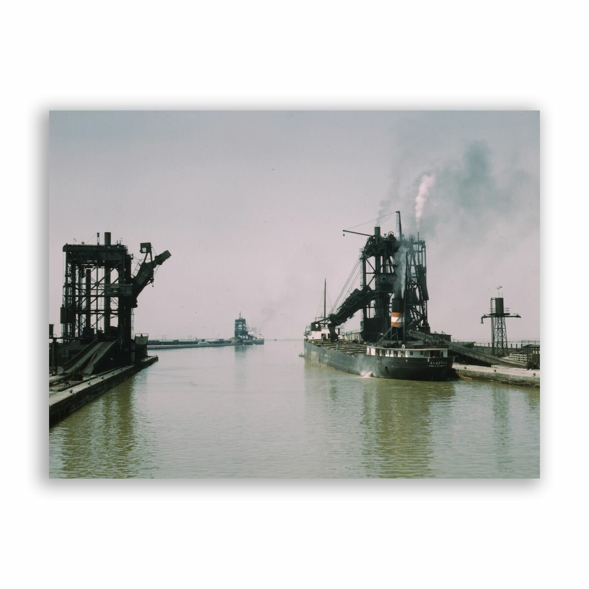 Постер, плакат на бумаге / Американские индустриальные ретро фотографии / Размер 40 x 53 см