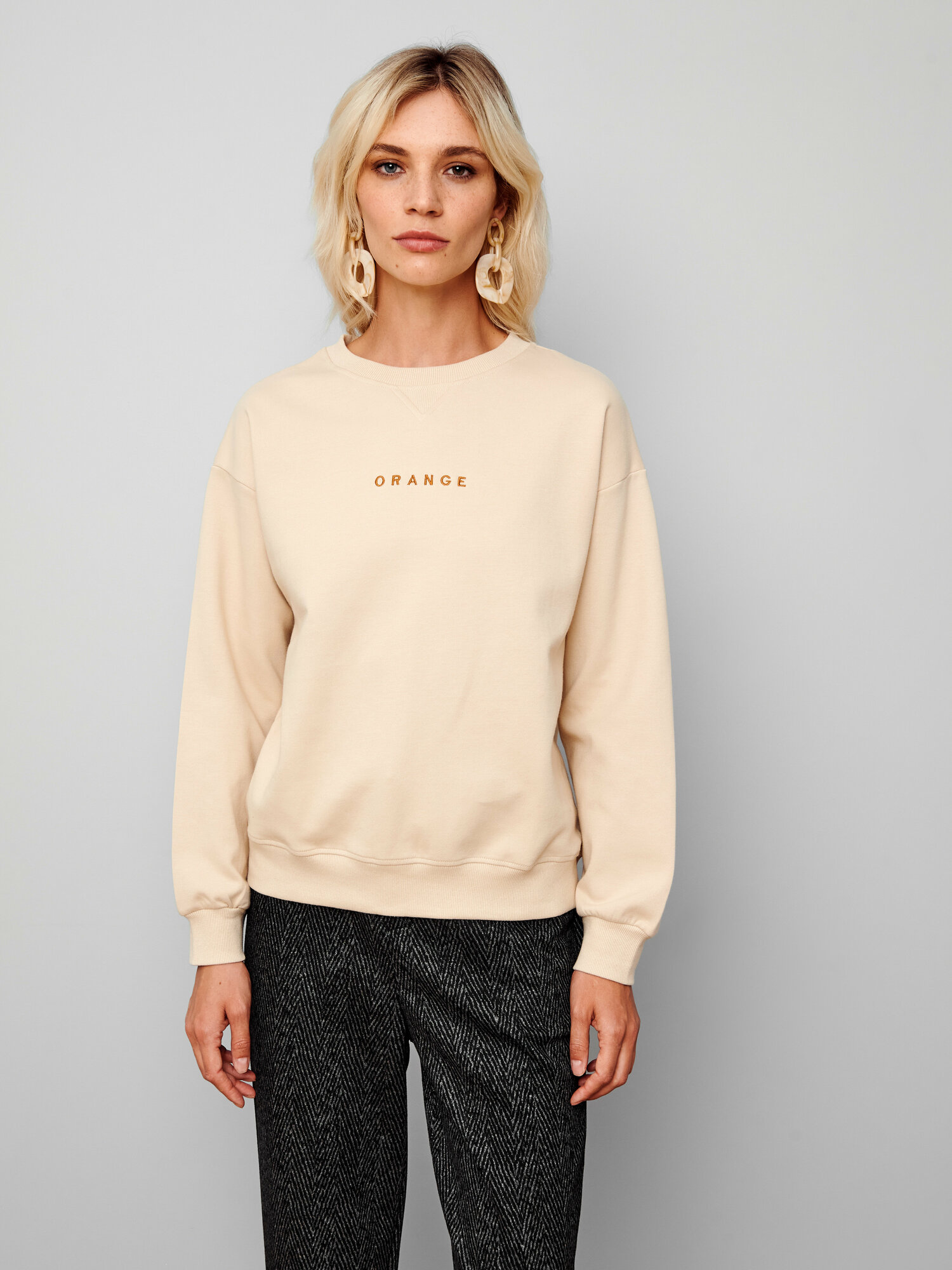 Лонгслив Толстовка свитшот Премиум с надписью вышивкой