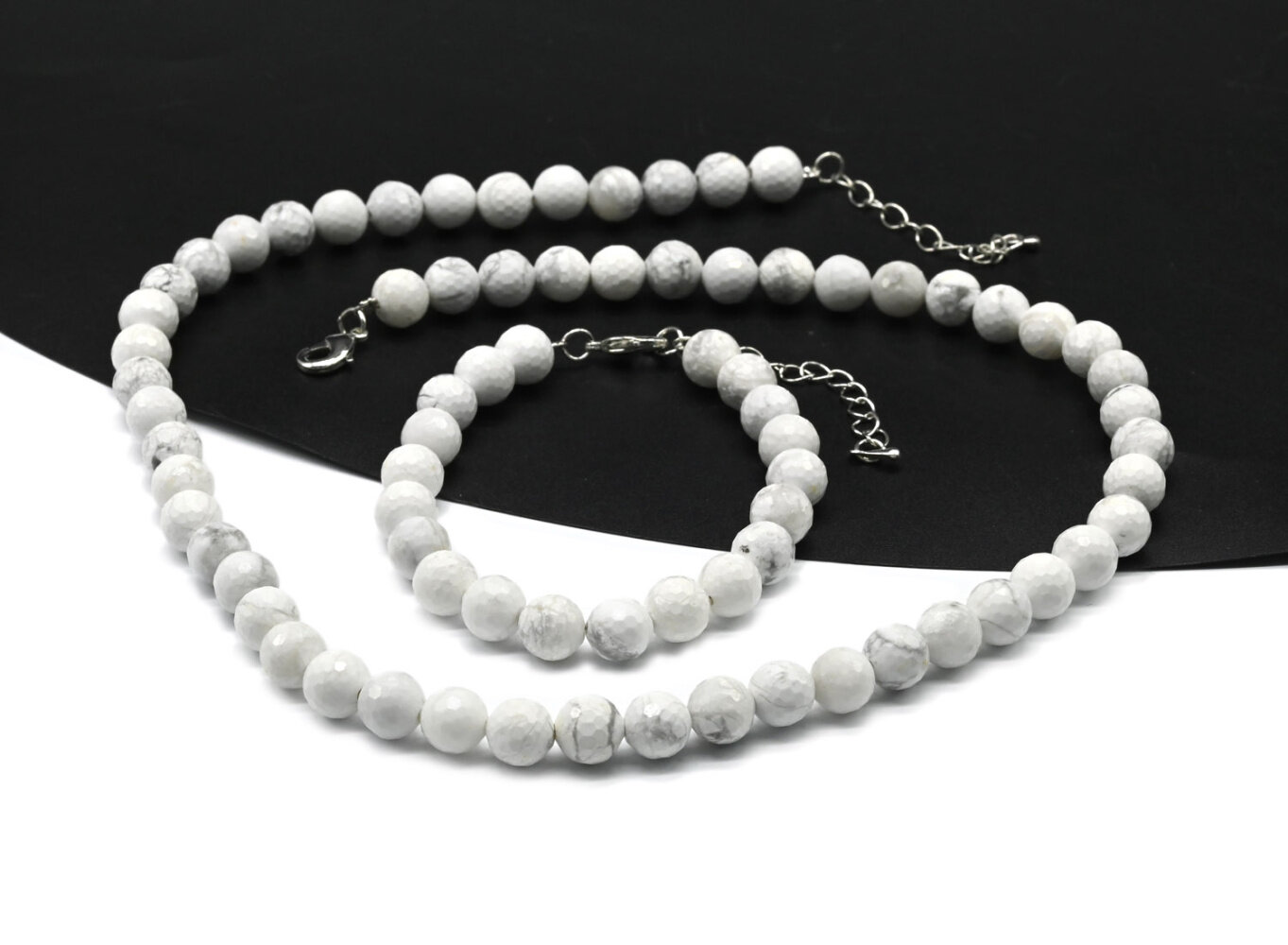 Бусы, кахолонг