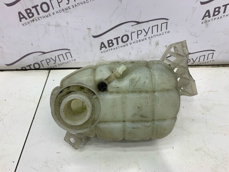 бачок расширительный BMW 420d F33 Ф33 17 13 7 642 160