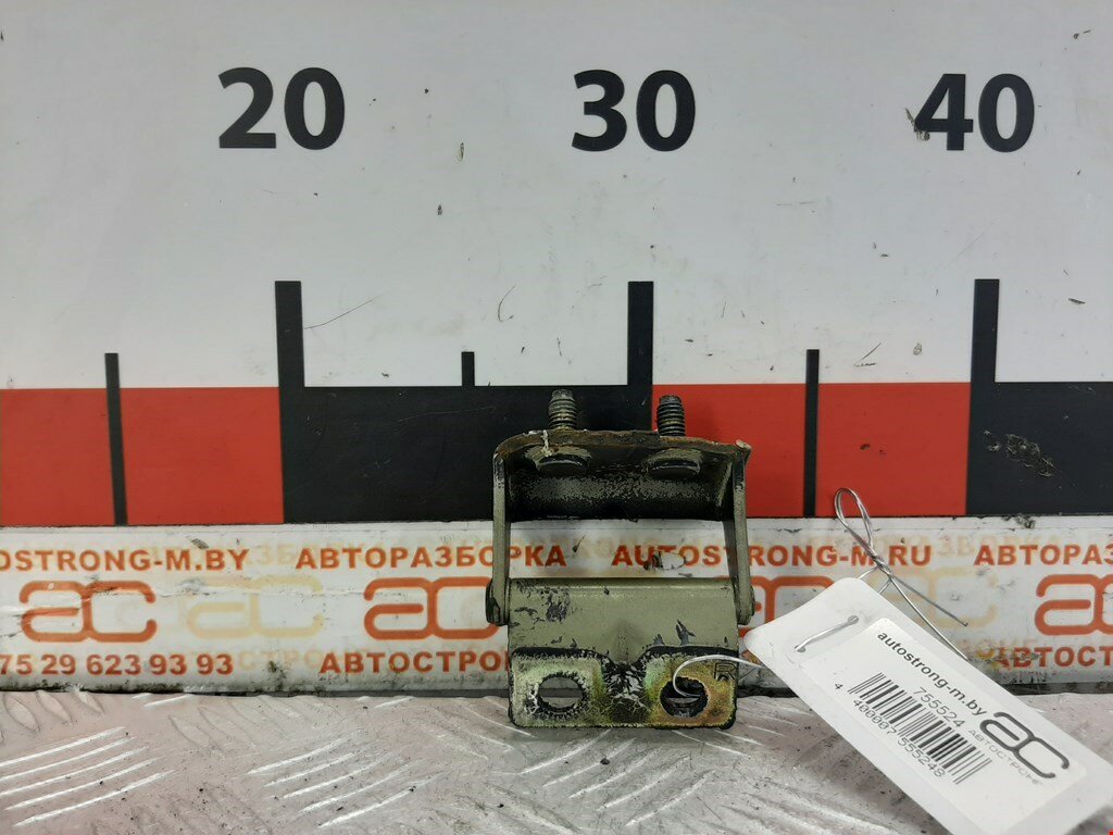 Петля крышки (двери) багажника Nissan Armada (TA60) 904007S030 арт. 755524