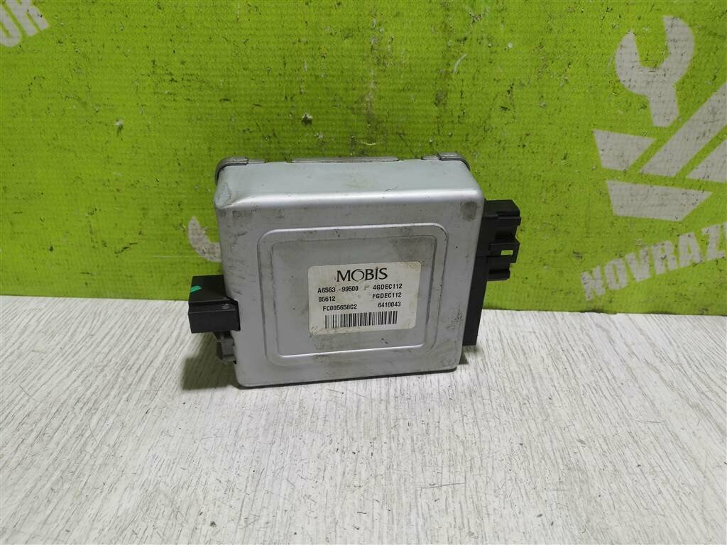 Блок электронный Hyundai i30 12-17