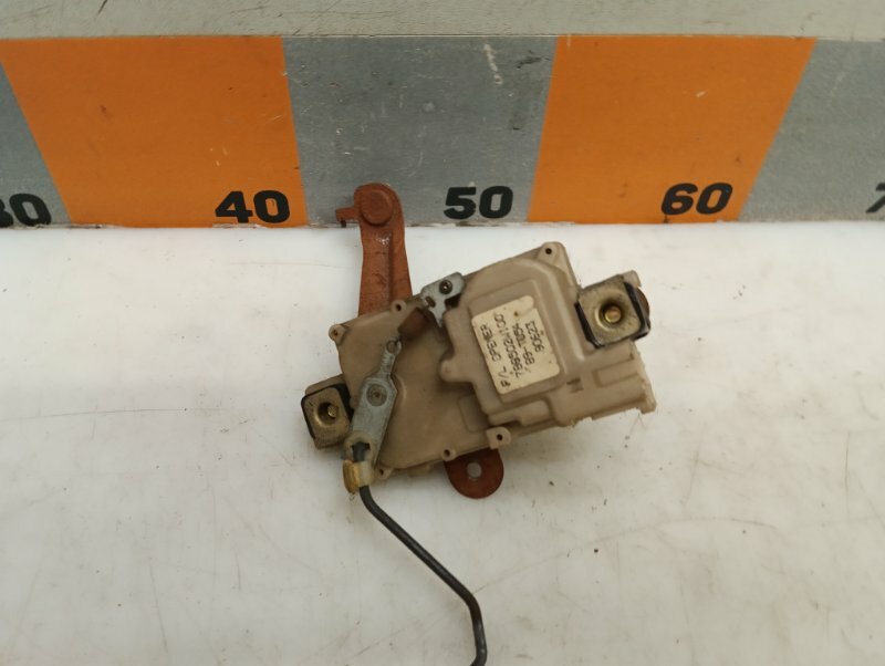 Б/У лючка бензобака, Инфинити Ку Икс 4 Замок лючка Infiniti QX4 1999 JR50 290813 NISSAN арт. 788502W100