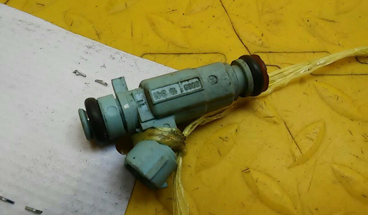 Форсунка инжекторная электрическая Solaris Hyundai 3531026600