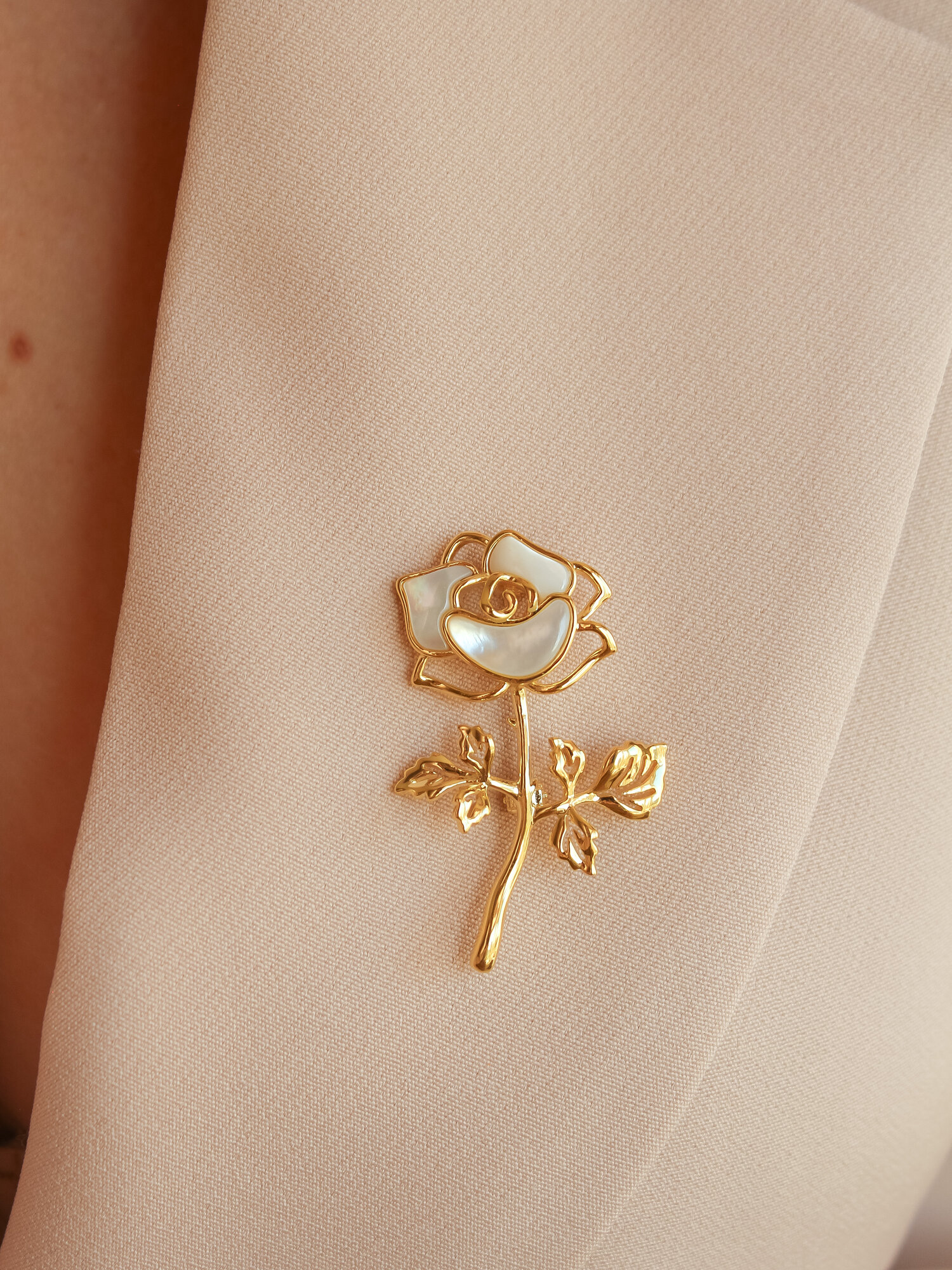 Брошь, эмаль