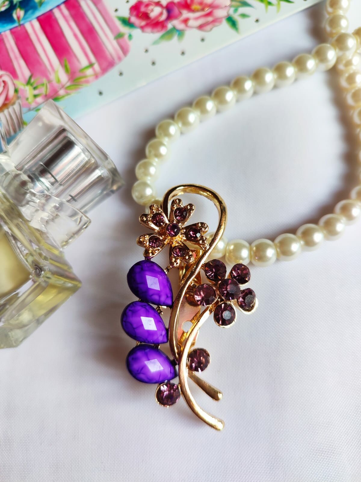 Брошь, стразы