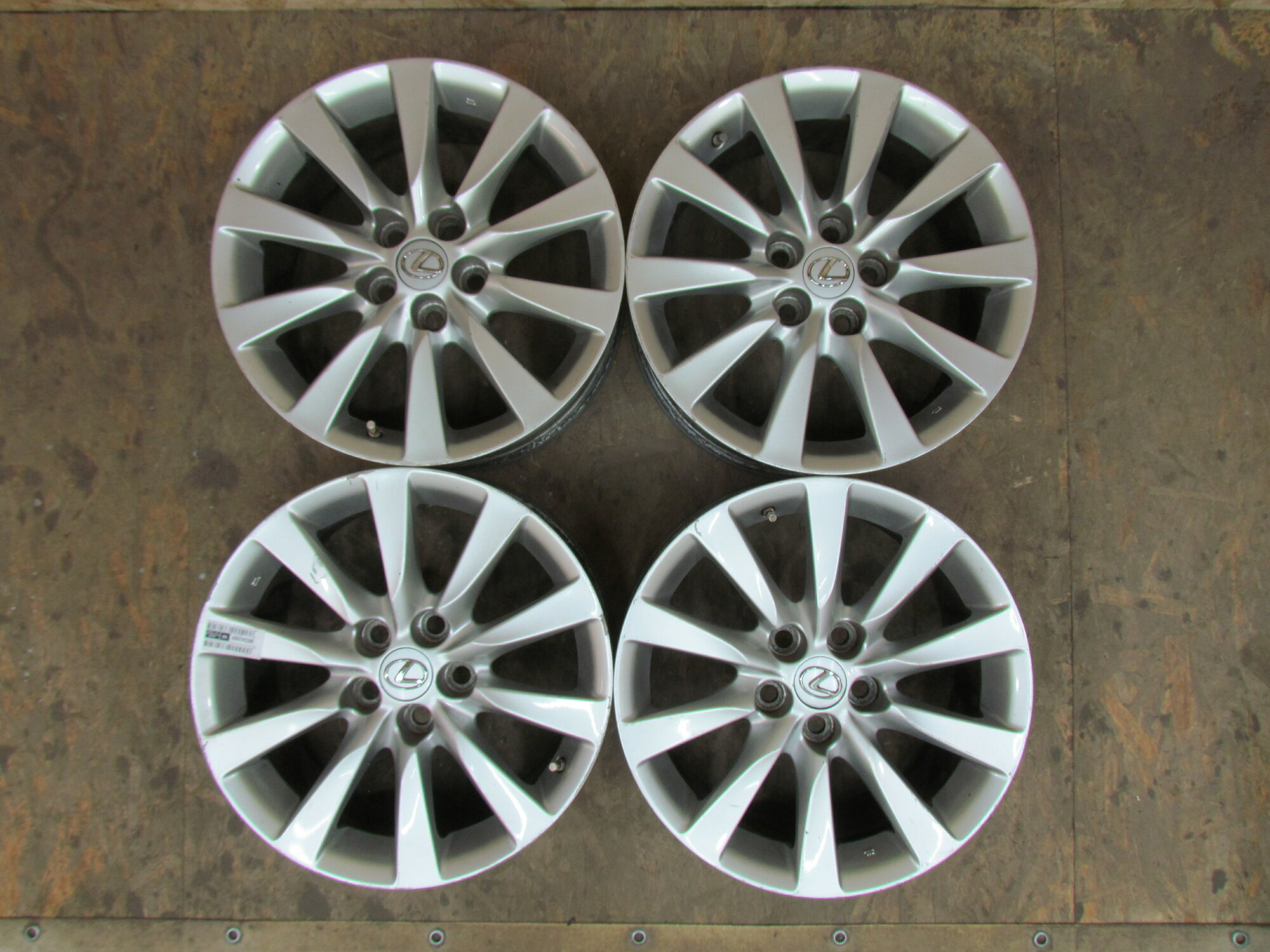 Комплект колесных дисков Lexus R18 7.5J ET32 5*120 DIA60.1 (реплика) 0026289