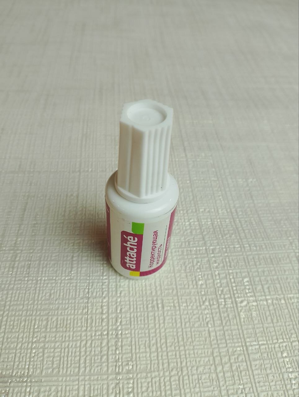 Корректирующая жидкость Attache 20мл на быстросохнущей осн, кисто