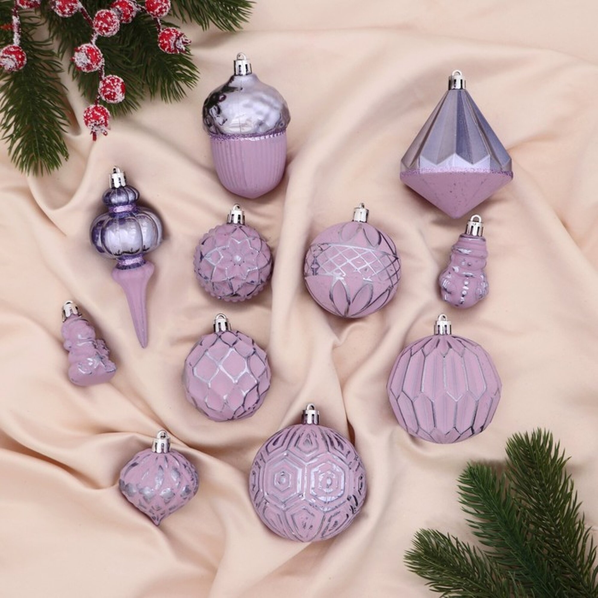 Набор елочных игрушек Зимнее волшебство «Киссин», пластик, 11 штук, сиреневые