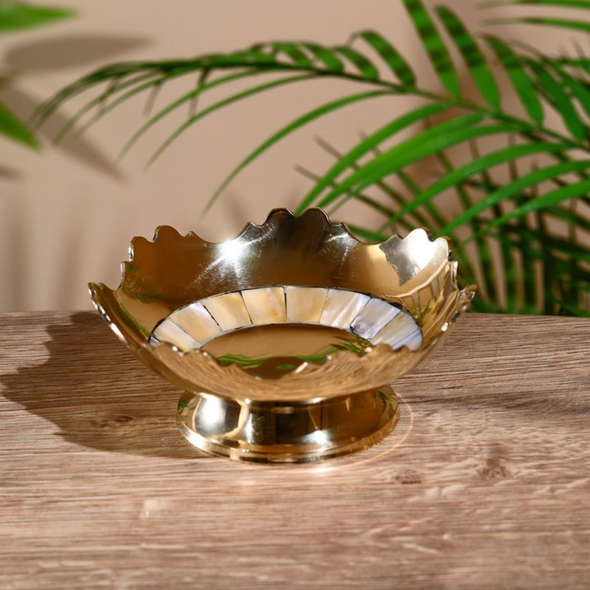 Чаша Сима-ленд "Краун", латунь, перламутр, золотистая, фигурная, 12x12x4,5 см