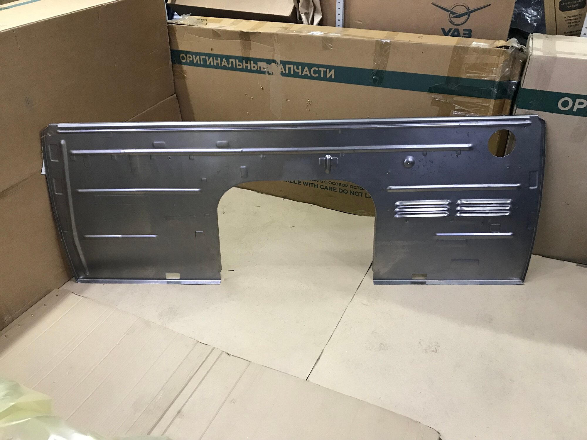 Перегородка грузового отсека кузова УАЗ 452, 3962, 3741, 39094 Фермер