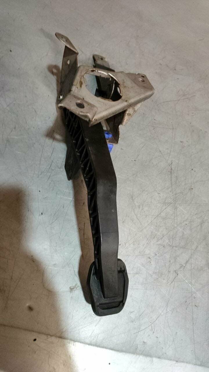 Педаль сцепления Mazda 3 2004