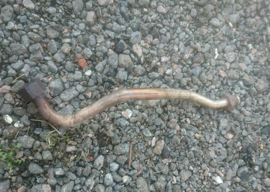 Патрубок (трубка) EGR Mazda 6 2004