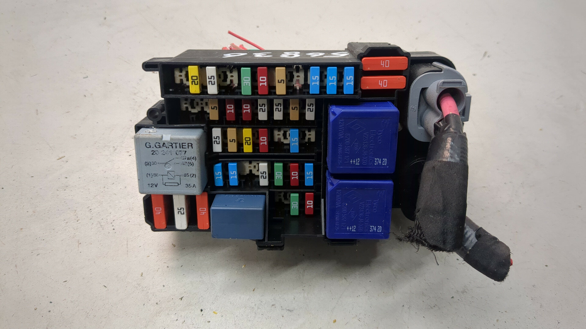 Блок предохранителей Renault Scenic Б/У