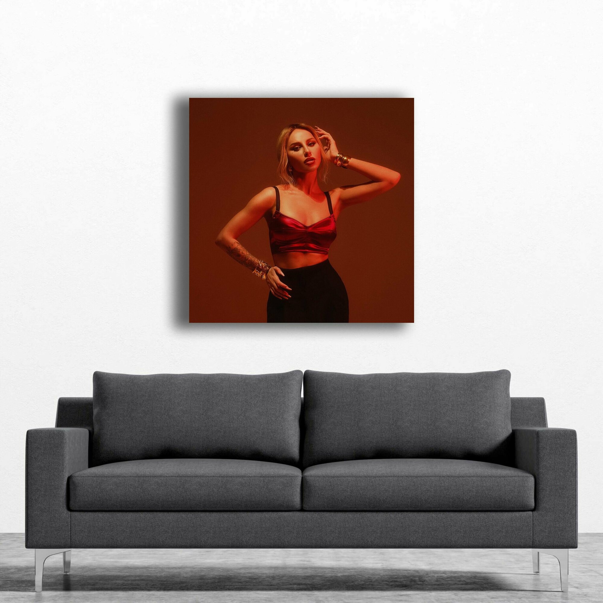 Интерьерная картина на холсте / Певица / Анна Асти 70*70