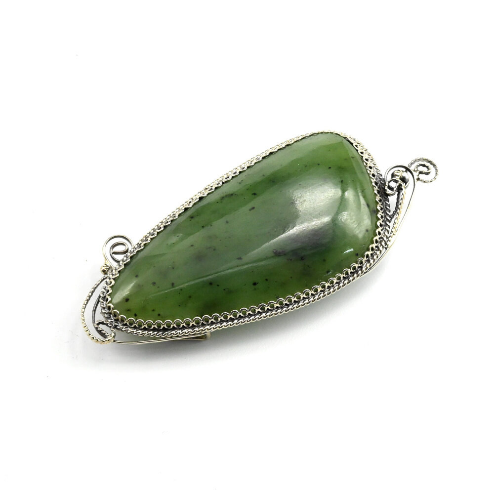 Брошь, нефрит