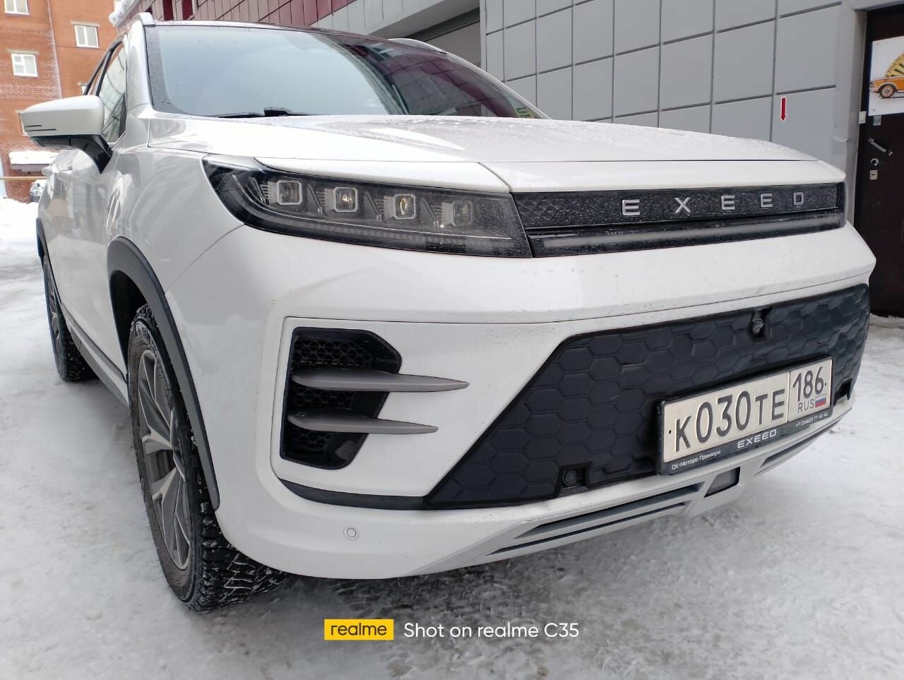 Утеплитель радиатора и бампера для EXEED LX Эксид ЛХ (2019-н. в.) Камера и парктроники