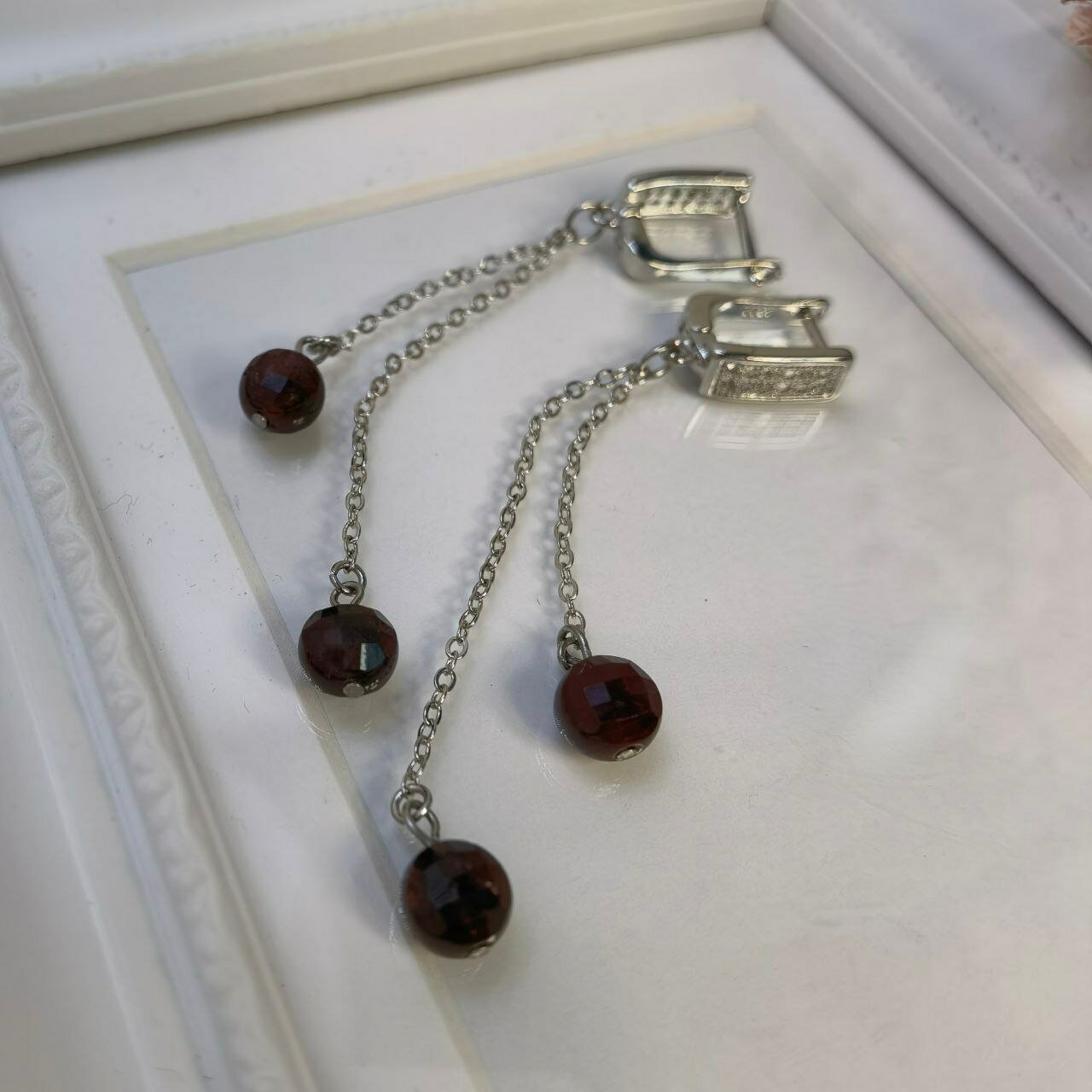 Серьги цепочки, гранат