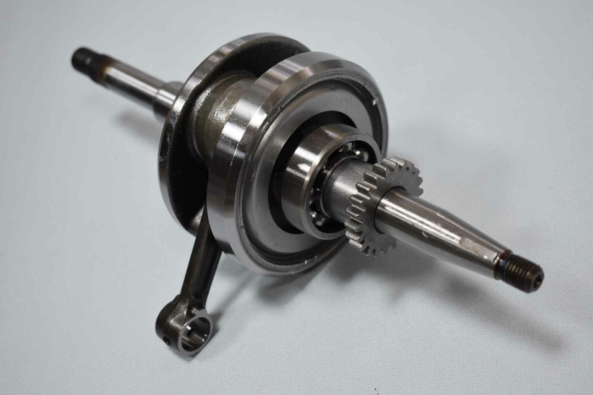 Коленвал 139QMB (GY6-50-80) (шестерня под маслонасос 22 зуба)