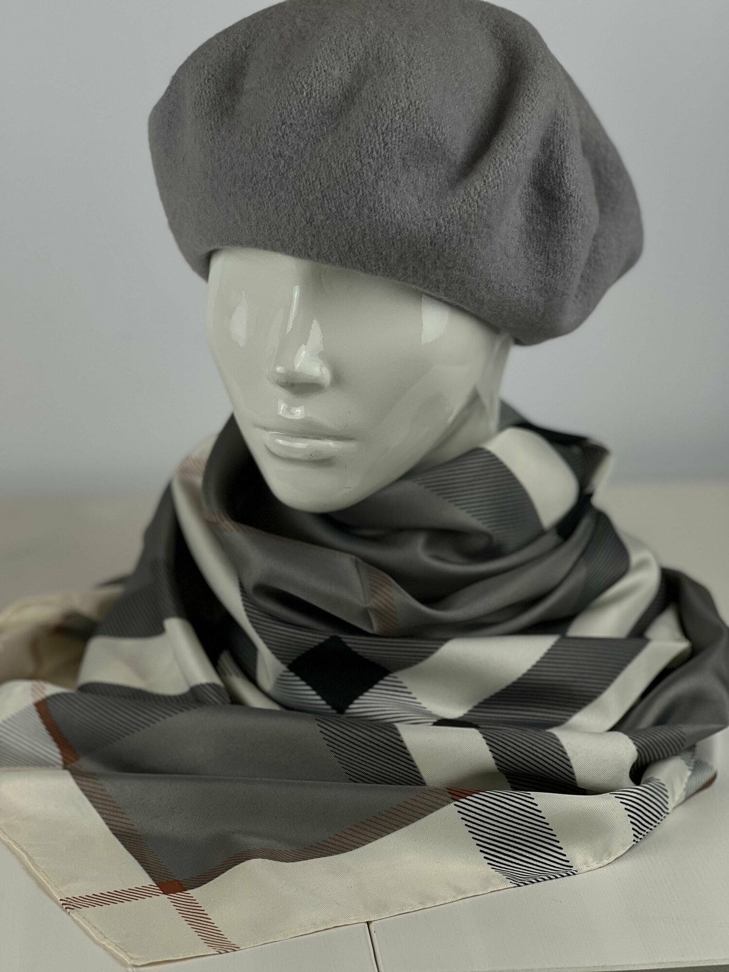 Берет для женщин