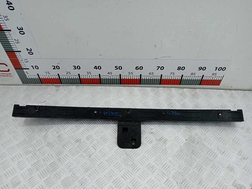 Кронштейн (крепление) заднего бампера центральный Ford Focus 2 1384509 арт. 1894572