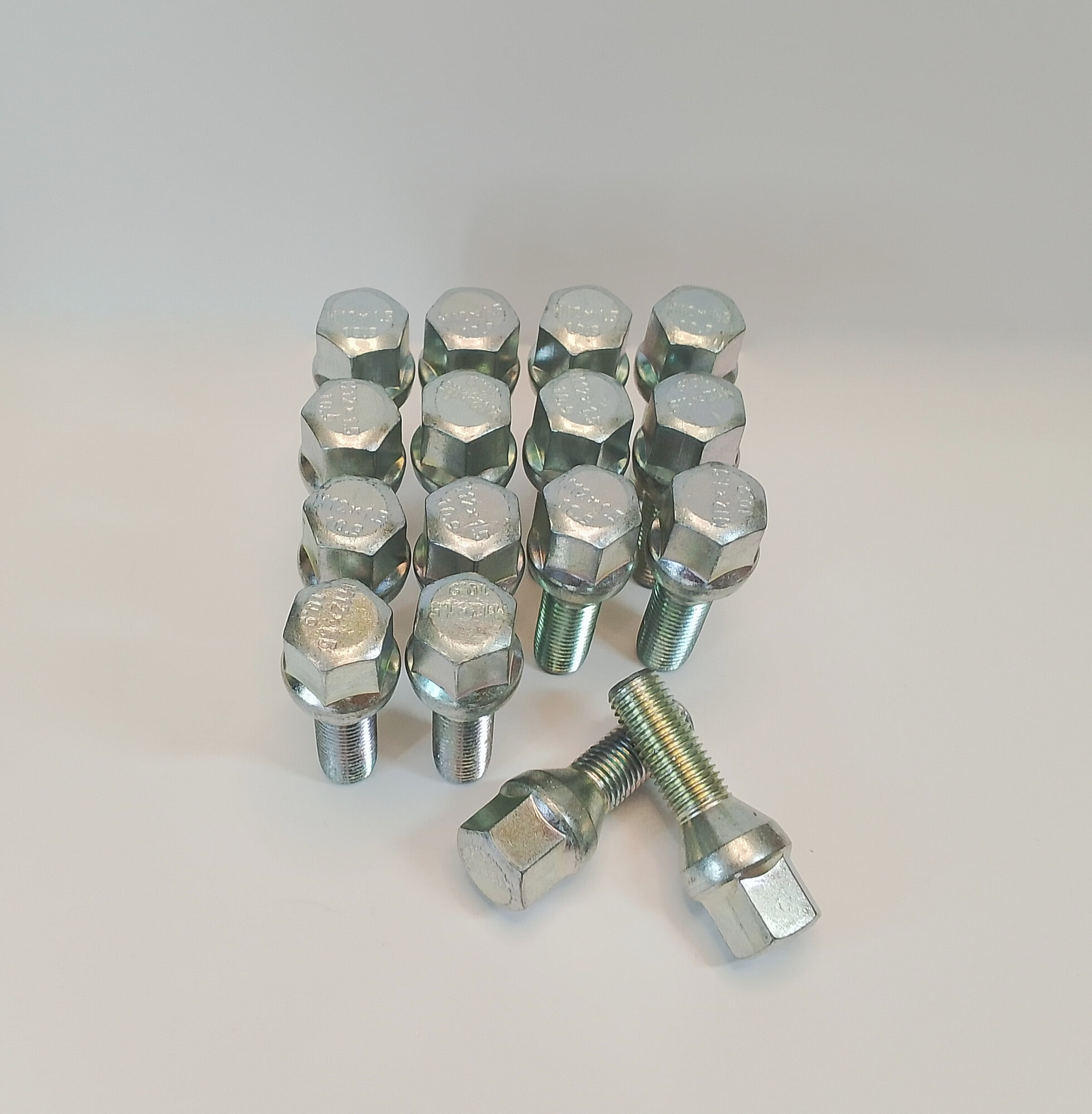 Болты колесные 12x1,5 16 шт, резьба 25 мм