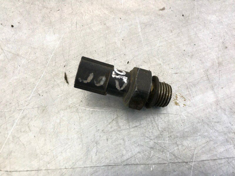 Датчик давления масла Renault Logan LS 2004 (б/у)