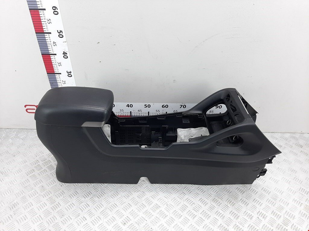 Подлокотник Hyundai ix35 846382S000 арт. 1820763