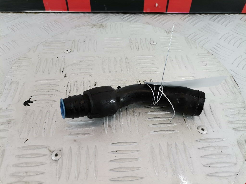 Патрубок вентиляции картерных газов Mazda 2 DY арт. 1490600