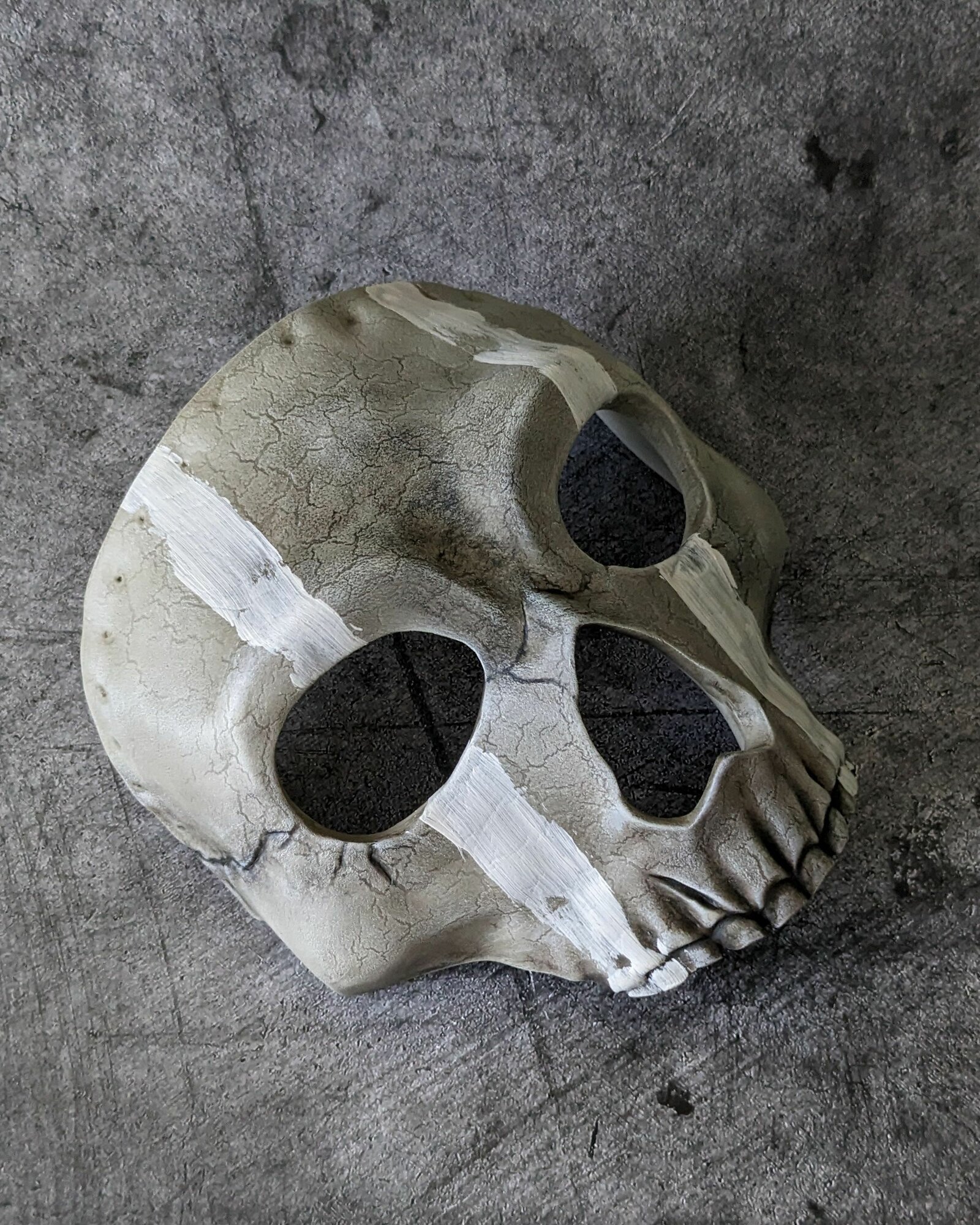 Маска Гоуста из Modern Warfare 2022 remastered