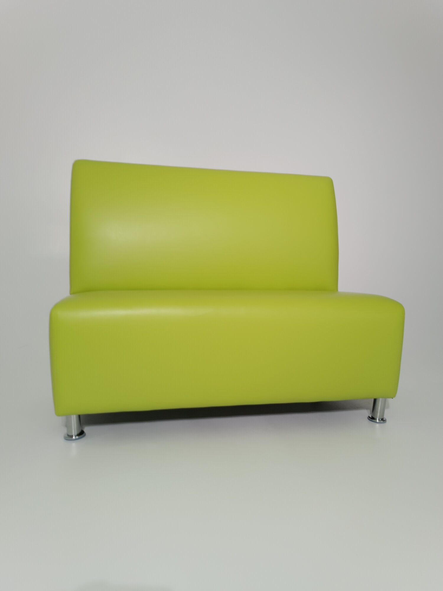 Диван офисный Вегас, механизм Нераскладной, 120х67х100 см, светло-зеленый