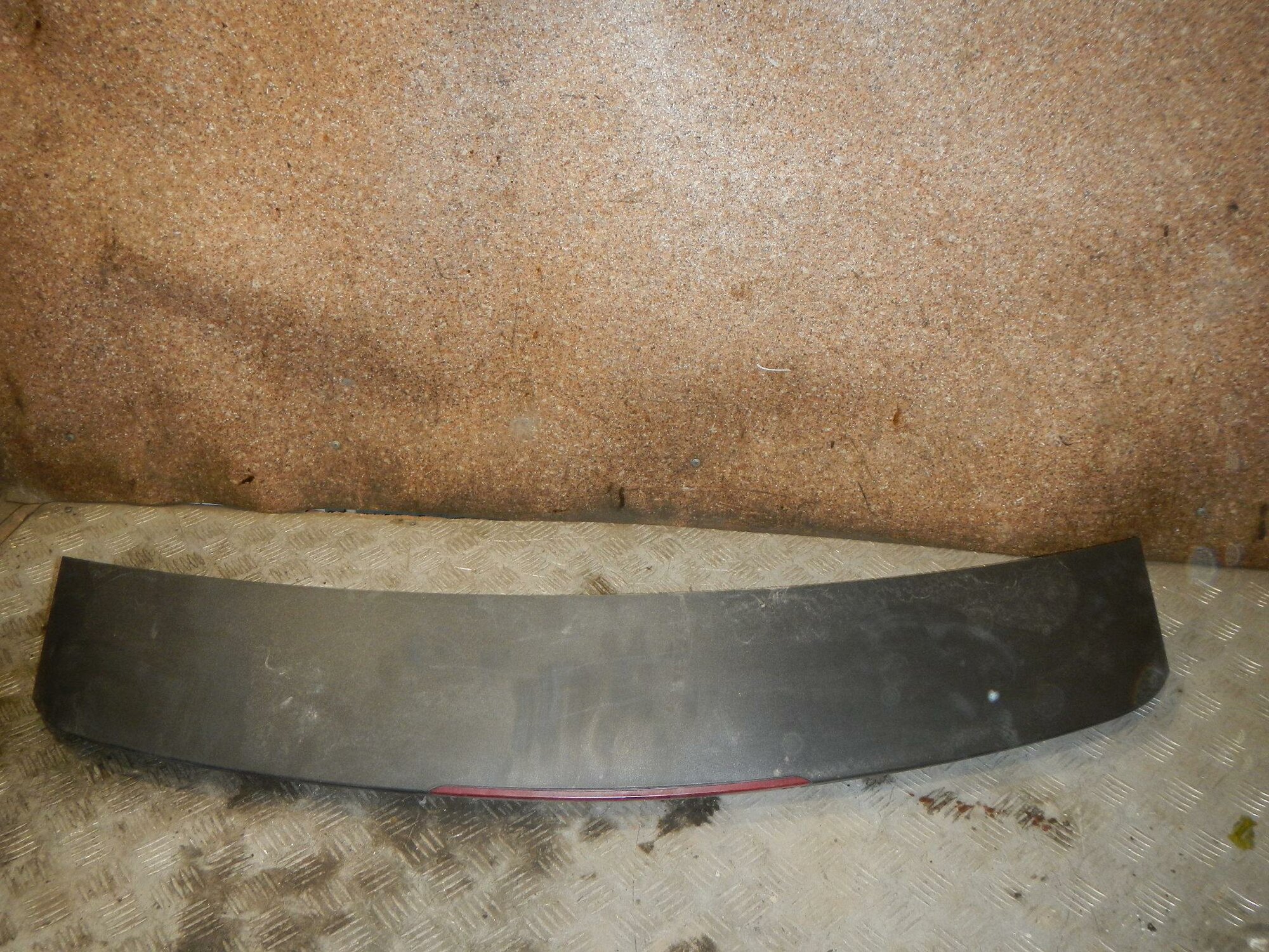 Б/У Спойлер (дефлектор) багажника, Ford (Форд)-FOCUS 2 (05-08) FORD FOCUS 2 (05-08) хэч, купе Царапины. 498841 FORD арт. ...