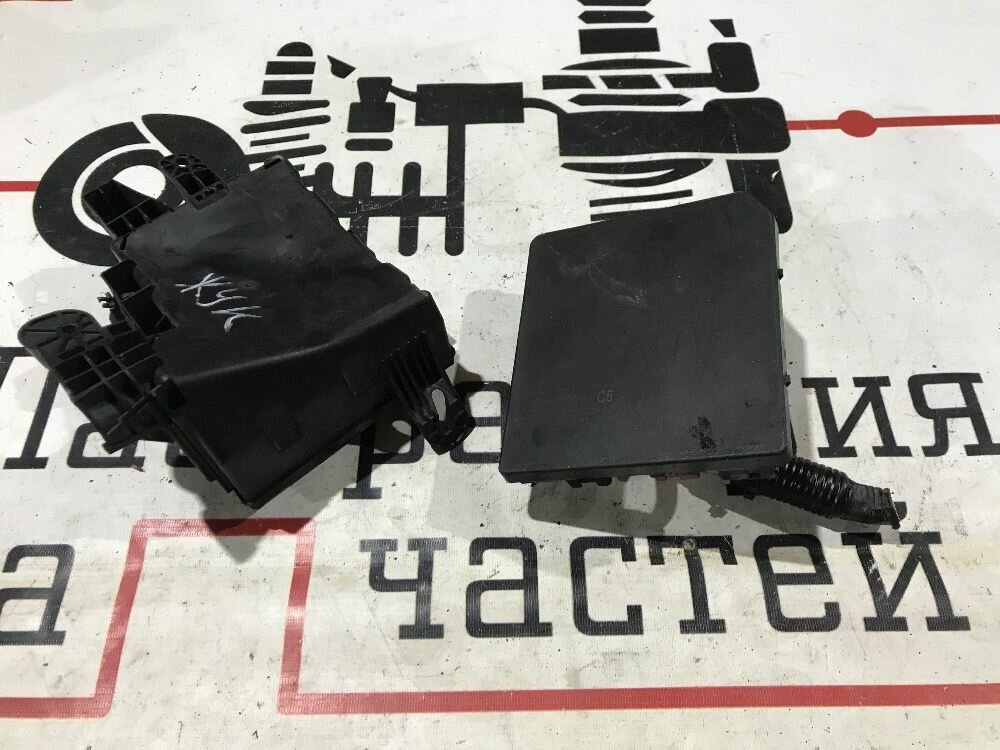 Блок предохранителей Nissan Juke I (2010—2014) 284B71KA2D