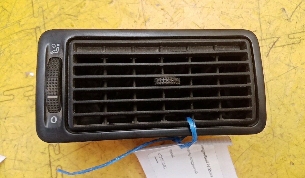 Дефлектор воздушный Golf IV/Bora Volkswagen 1J1819704C