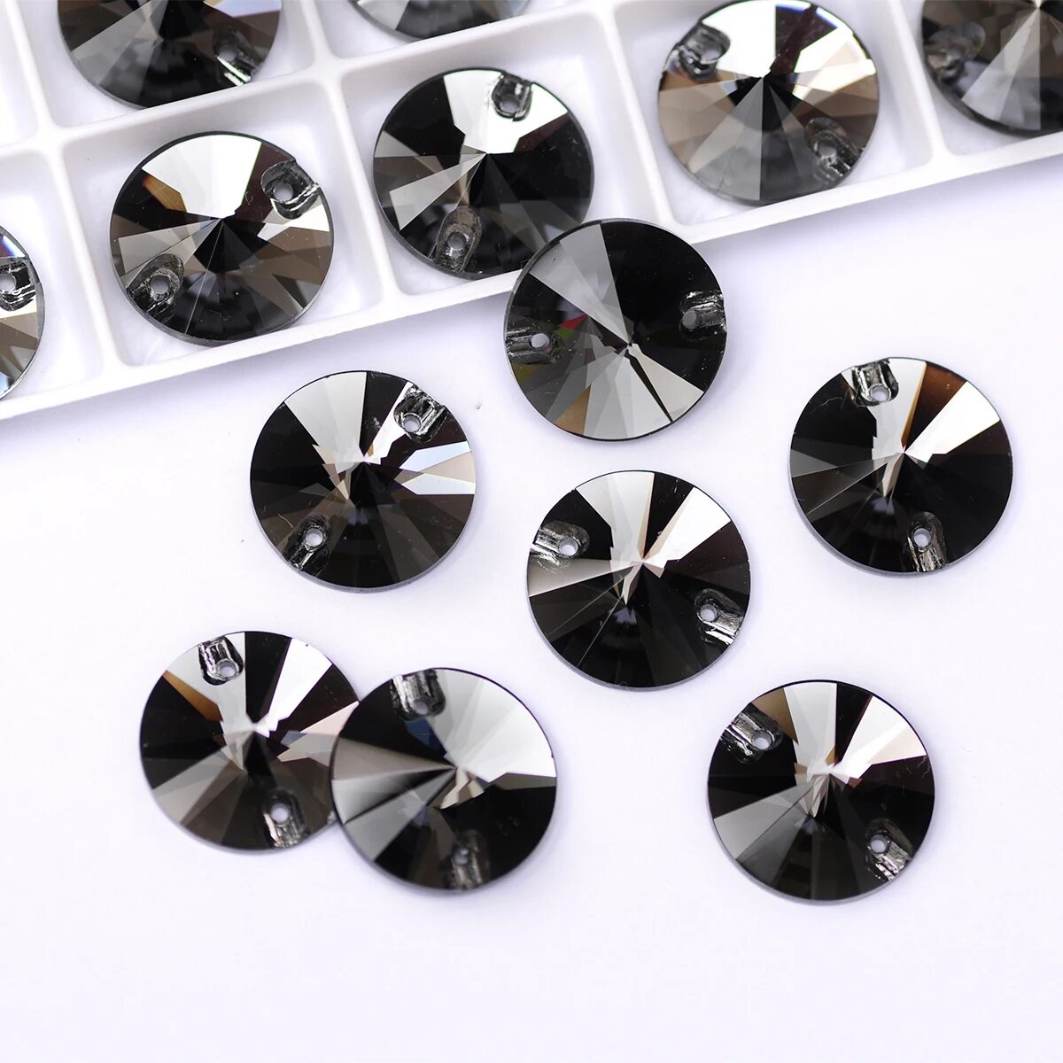 Стразы Black Diamond Rivoli Beauty 10mm 35шт